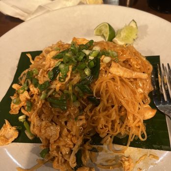 SMILEY THAI AND SUSHI - Updated June 2025 - 273 Photos & 226 Reviews ...