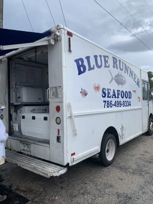 BLUE RUNNER SEAFOOD - 66 Photos & 98 Reviews - 11338 Biscayne Blvd ...