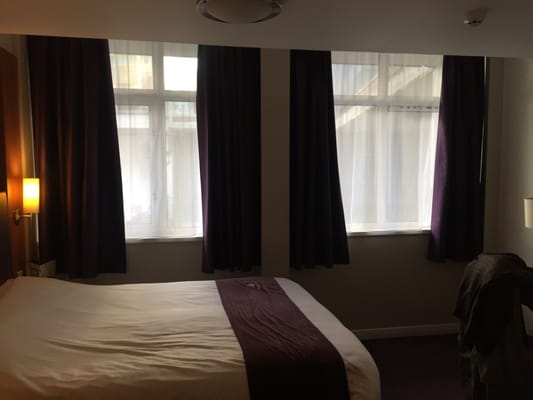 PREMIER INN LONDON PUTNEY BRIDGE - Updated March 2024 - 11 Reviews - 3 ...