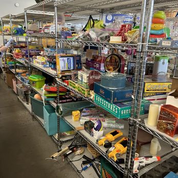 GOODWILL NYNJ STORE & DONATION CENTER - Updated October 2025 - 27 ...