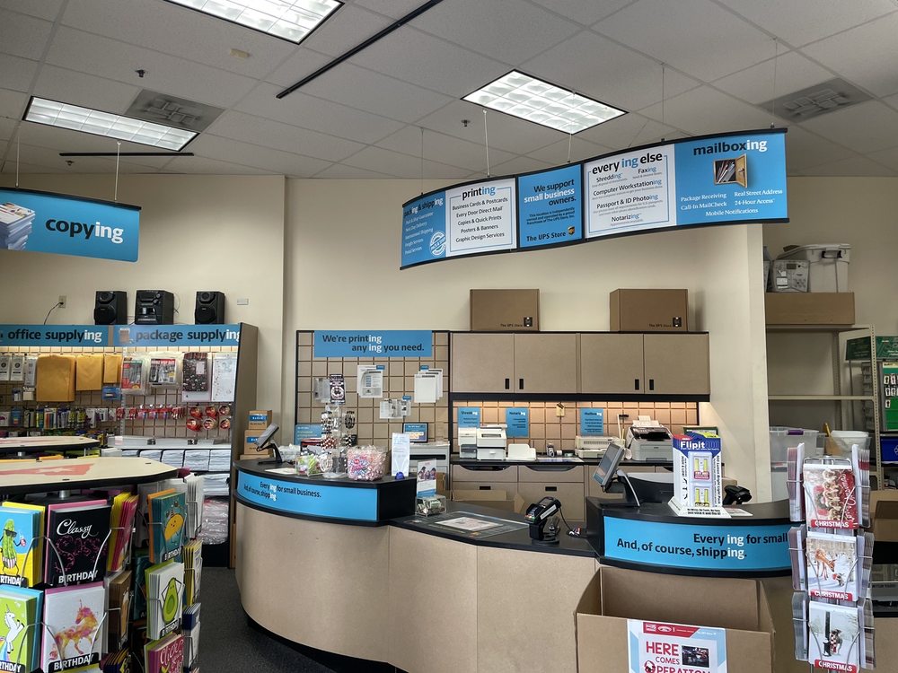 THE UPS STORE - 21 Photos & 24 Reviews - 16211 N Scottsdale Rd ...