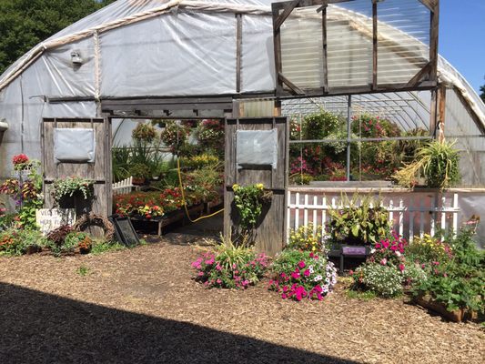 DUTTON FARM STAND - Updated June 2024 - 19 Photos - 2083 Depot St ...