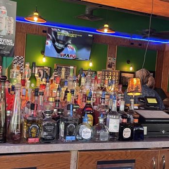 SNICKERS BAR & GRILL - Updated May 2025 - 132 Photos & 266 Reviews ...