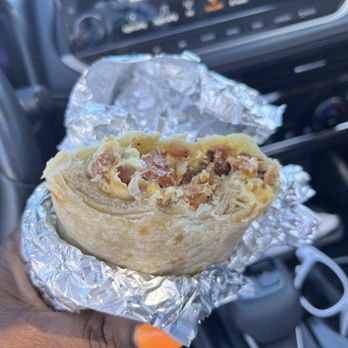 SOMEBURROS - Updated January 2025 - 55 Photos & 81 Reviews - 8200 W ...