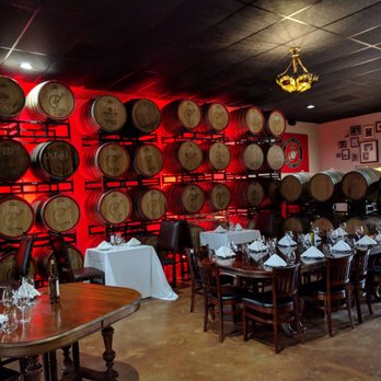 THE VINTAGE HOUSE AT MESSINA HOF - Updated August 2025 - 109 Photos ...