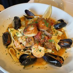 DON’S LIGHTHOUSE - 177 Photos & 207 Reviews - 8905 Lake Ave, Cleveland ...