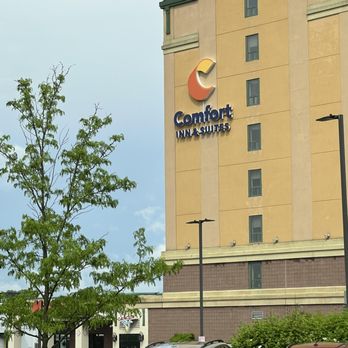 COMFORT INN & SUITES LOGAN INTERNATIONAL AIRPORT - Updated December ...