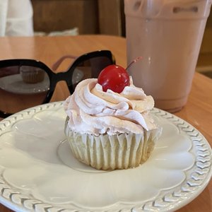 JAVA JUNCTION DONUT & COFFEE COMPANY - Updated August 2024 - 29 Photos ...