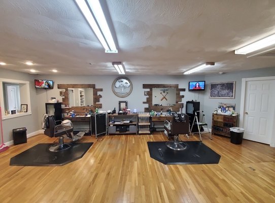 JEANNIE’S BARBER SHOP - Updated January 2026 - 20 Oakdale Rd, North ...