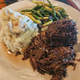 CEDAR CREEK INN - 1048 Photos & 1010 Reviews - 20 Pointe Dr, Brea ...