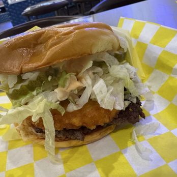 EAT CRISPY BURGER - Updated July 2025 - 47 Photos & 35 Reviews - 4150 ...