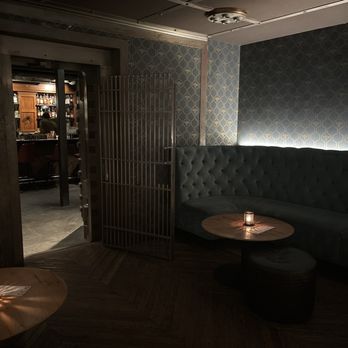 LUCILLE - Updated August 2024 - 800 Photos & 589 Reviews - 101 King St ...