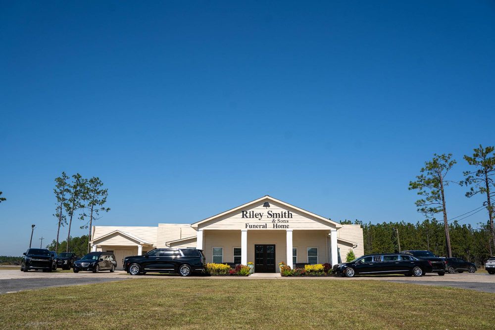 RILEY SMITH & SONS FUNERAL HOME - Updated May 2025 - Request ...