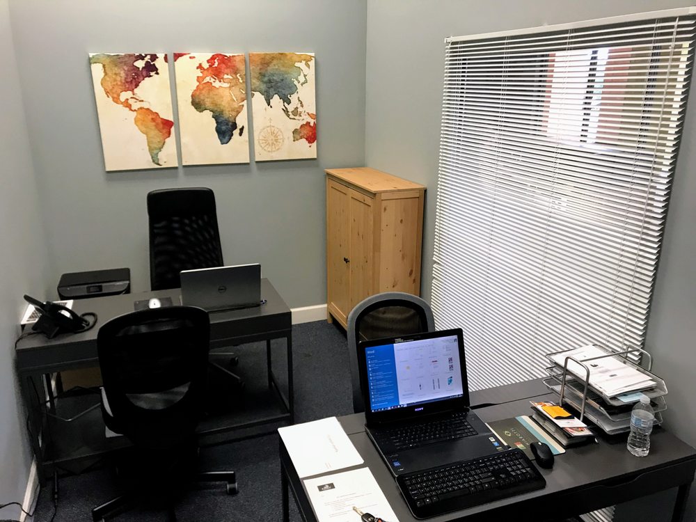 EASY WORK SPACE - Updated December 2025 - 31 Photos - 2295 S Hiawassee ...