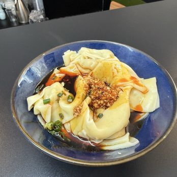 YOO YEE - Updated July 2025 - 104 Photos & 32 Reviews - 4925 N Broadway ...