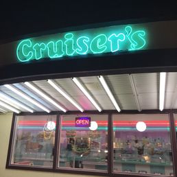CRUISER’S DRIVE-IN - Updated October 2025 - 135 Photos & 168 Reviews ...