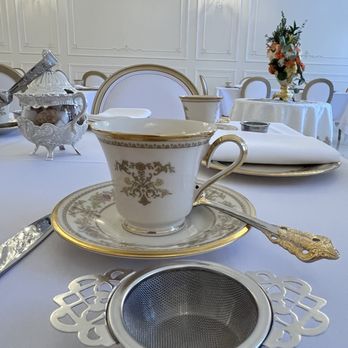 CELESTE - Updated July 2025 - 111 Photos & 25 Reviews - 520 Main St ...