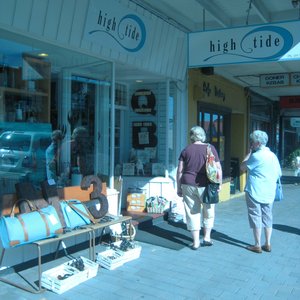 KIWIANA SOUVENIRS & GIFTS - Updated September 2025 - 165 Queen St ...