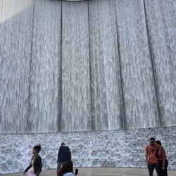 GERALD D HINES WATERWALL PARK - 609 Photos & 229 Reviews - 2800 Post ...