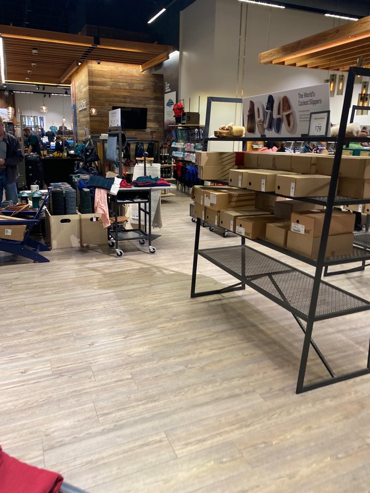 L.L.BEAN - Updated December 2025 - 14 Photos & 13 Reviews - 5901 E ...