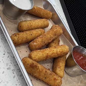 1933 KITCHEN & BAR - Updated June 2024 - 106 Photos & 59 Reviews - 360 ...