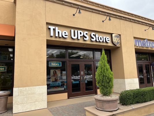 THE UPS STORE - Updated December 2025 - 33 Photos & 215 Reviews - 1420 ...