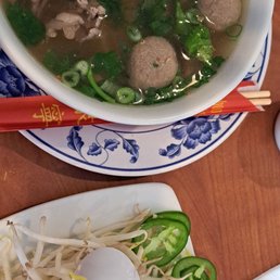 4 SEASONS RESTAURANT - Updated July 2025 - 270 Photos & 235 Reviews ...