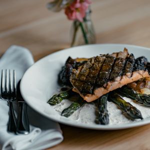 ROOST COFFEE & MARKET - 91 Photos & 78 Reviews - 125 SE Spring St ...