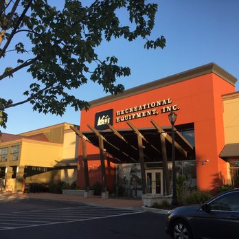 REI - Updated August 2025 - 36 Photos & 100 Reviews - 735 NW Gilman ...