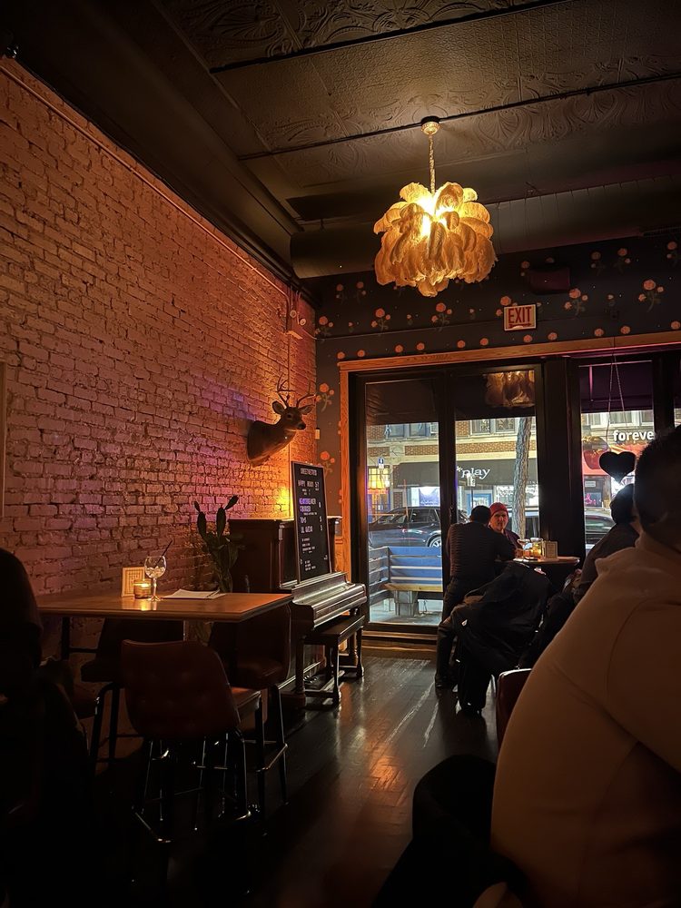 SWEETHEARTS BAR - Updated October 2025 - 14 Photos - 5310 N Clark St ...