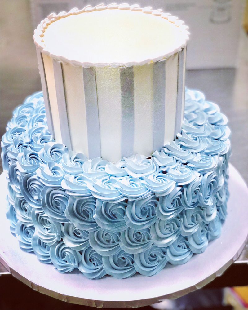 IVERSEN’S BAKERY - 60 Photos & 30 Reviews - 22041 Outer Dr, Dearborn ...