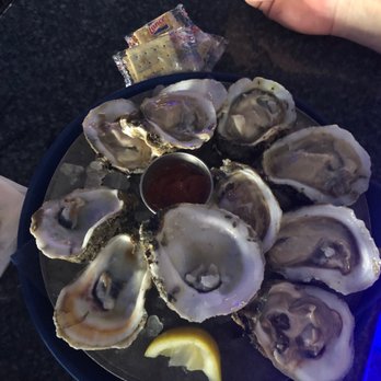 DIVE BAR RESTAURANT - Updated October 2025 - 637 Photos & 539 Reviews ...