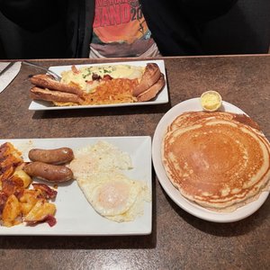 BLUE RIDGE GRILL - 153 Photos & 135 Reviews - 3400 W Ridge Rd ...