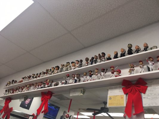 SEVEN LOCKS BARBER SHOP - 14 Photos & 57 Reviews - Barbers - 350 ...