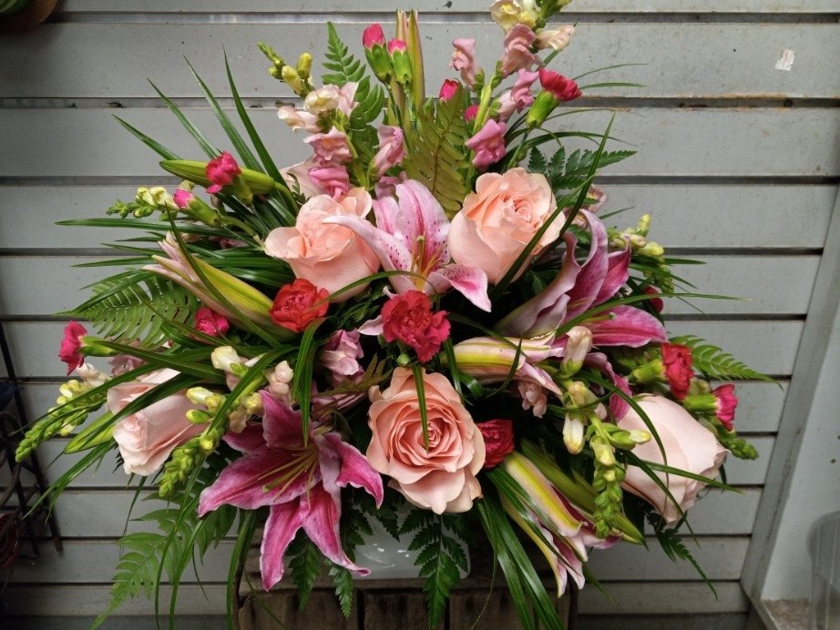 FLOWERAMA - 62 Photos - 2495 Mogadore Rd, Akron, Ohio - Florists ...