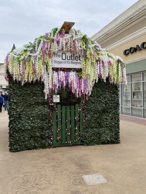 THE OUTLET SHOPPES OF THE BLUEGRASS - Updated April 2025 - 216 Photos ...
