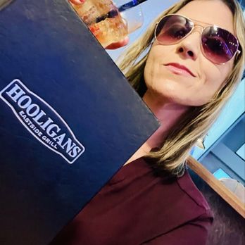 HOOLIGANS EASTSIDE GRILL - Updated November 2025 - 64 Photos & 90 ...