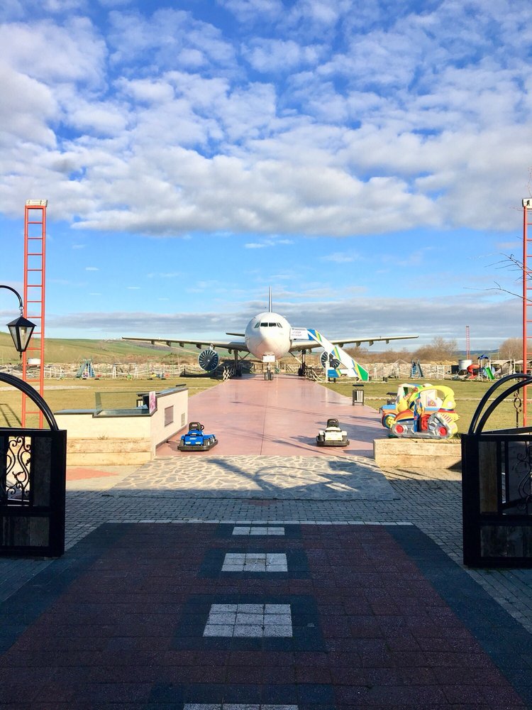 BOEING CAFE - Updated March 2024 - 19 Photos - İstanbul Blv. 29 ...