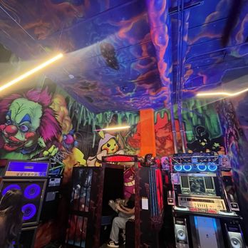 ARCADE MONSTERS - Updated January 2025 - 170 Photos & 93 Reviews - 704 ...