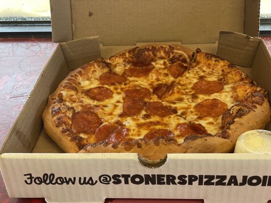 STONER’S PIZZA JOINT - Updated December 2025 - 21 Photos & 30 Reviews ...