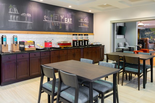 HAMPTON INN BUFFALO-WILLIAMSVILLE - Updated January 2026 - 128 Photos ...