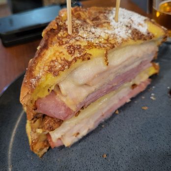 GRAIN & GROG AMERICAN TAVERN - Updated May 2025 - 43 Photos & 30 ...