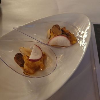 GINDI THAI - Updated May 2025 - 537 Photos & 689 Reviews - 4017 W ...