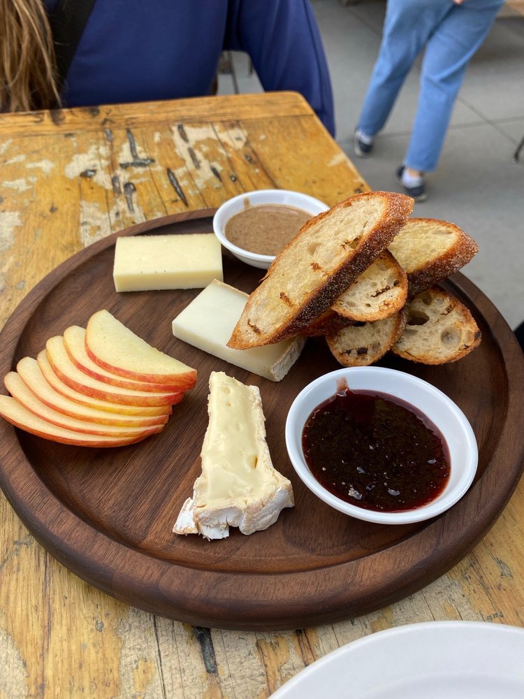 BELLWOODS BREWERY - 380 Photos & 348 Reviews - 124-126 Ossington Avenue ...