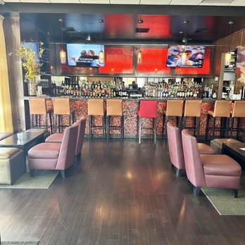 MANTRA - Updated January 2026 - 317 Photos & 338 Reviews - 275 W State ...