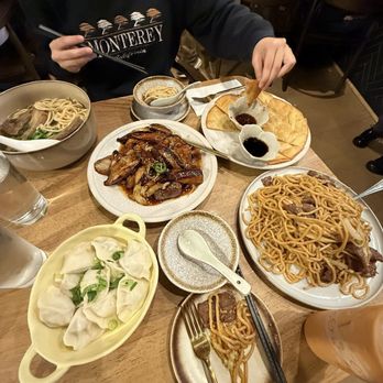 HIDDEN DUMPLING HOUSE MIDTOWN - Updated April 2025 - 889 Photos & 483 ...