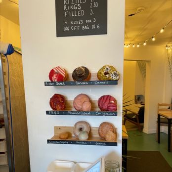 KILTED DONUT - Updated September 2025 - 17 Photos & 12 Reviews - 191 ...