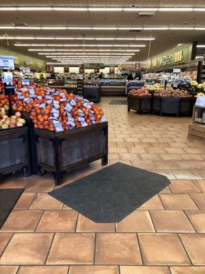 BIG Y - Updated August 2025 - 70 Photos & 35 Reviews - 33 Fieldstone ...