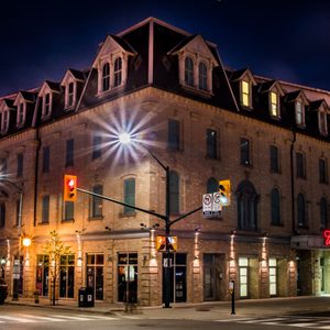 THE WALTZING WEASEL - 17 Photos & 18 Reviews - Pubs - 1324 Adelaide ...