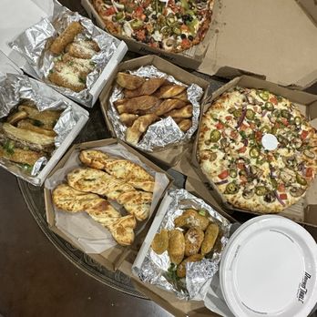 ROUND TABLE PIZZA - Updated August 2025 - 35 Photos & 11 Reviews - 8450 ...